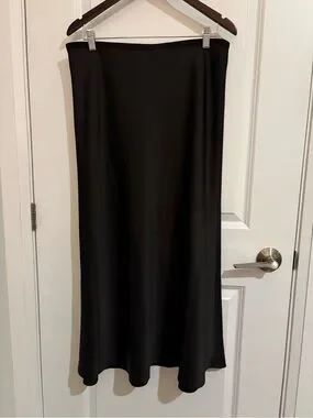 Uniqlo | Skirts | Uniqlo Black Satin Maxi Skirt Sleek Aline Silhouette ...